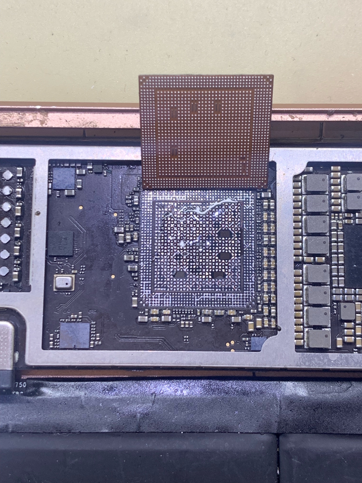 A2197 ipad7重做CPU后显示iPhone7-迅维网-维修论坛